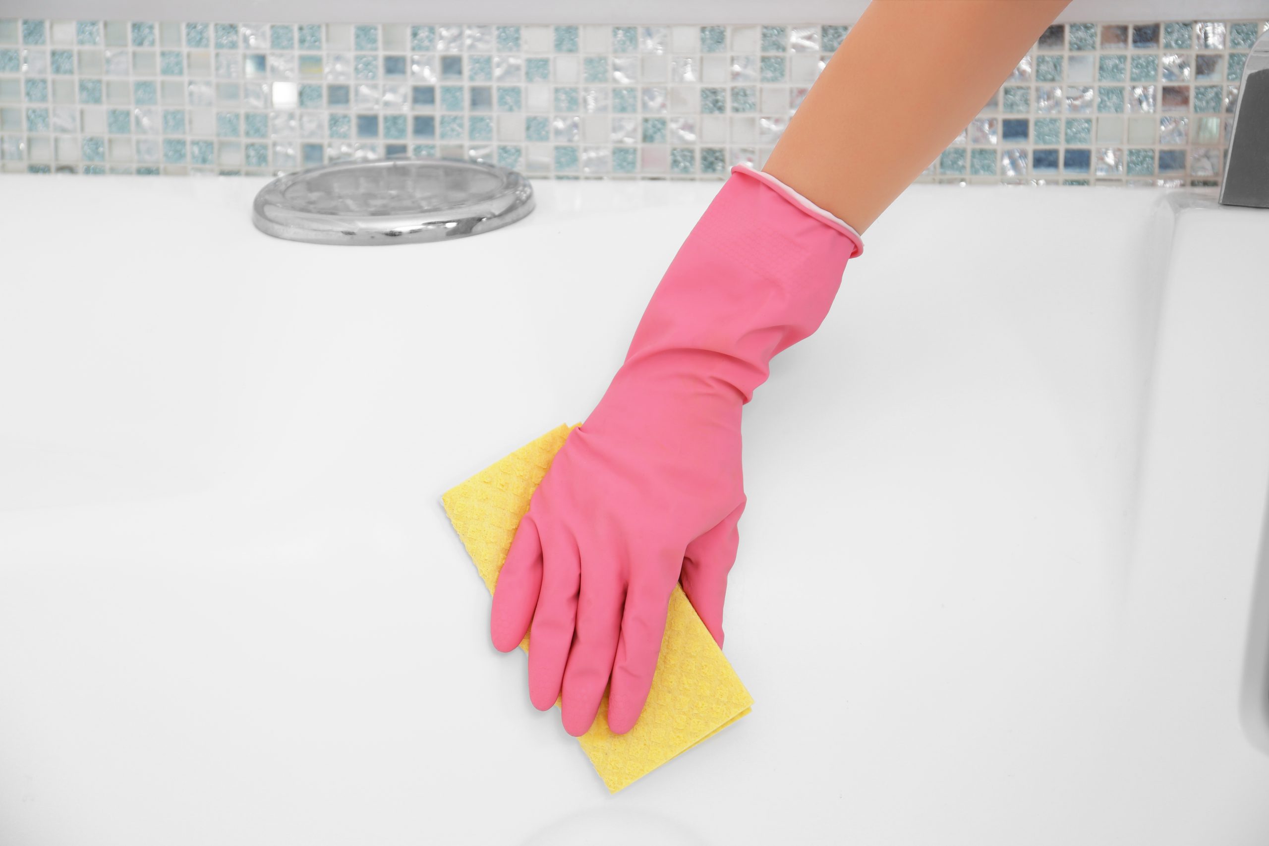 How to Clean Your Walk-in Tub - Service Selector